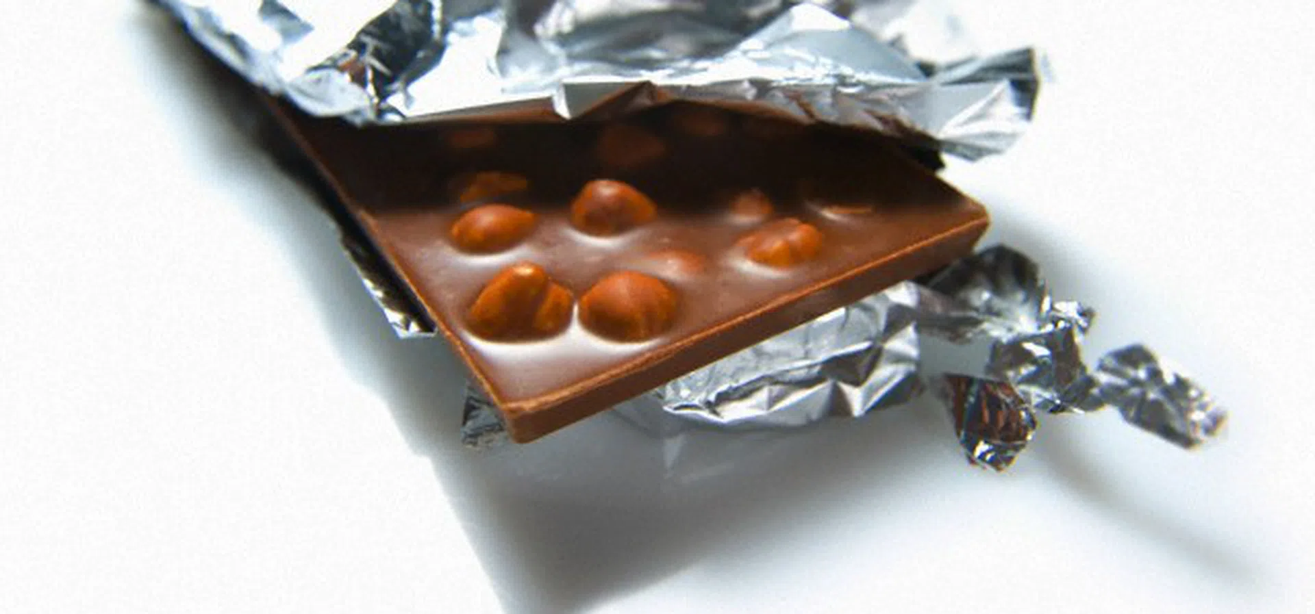 Митничари хванаха 18 тона краден шоколад Profit Bg