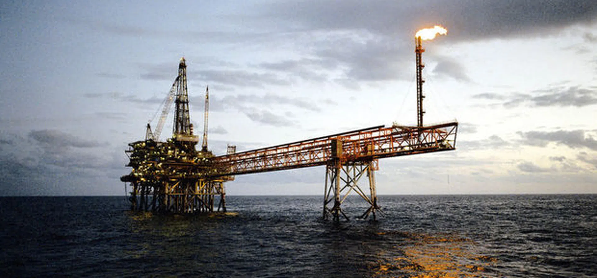 Мерлоуз получи концесия за добив на природен газ в Черно море | Profit.bg