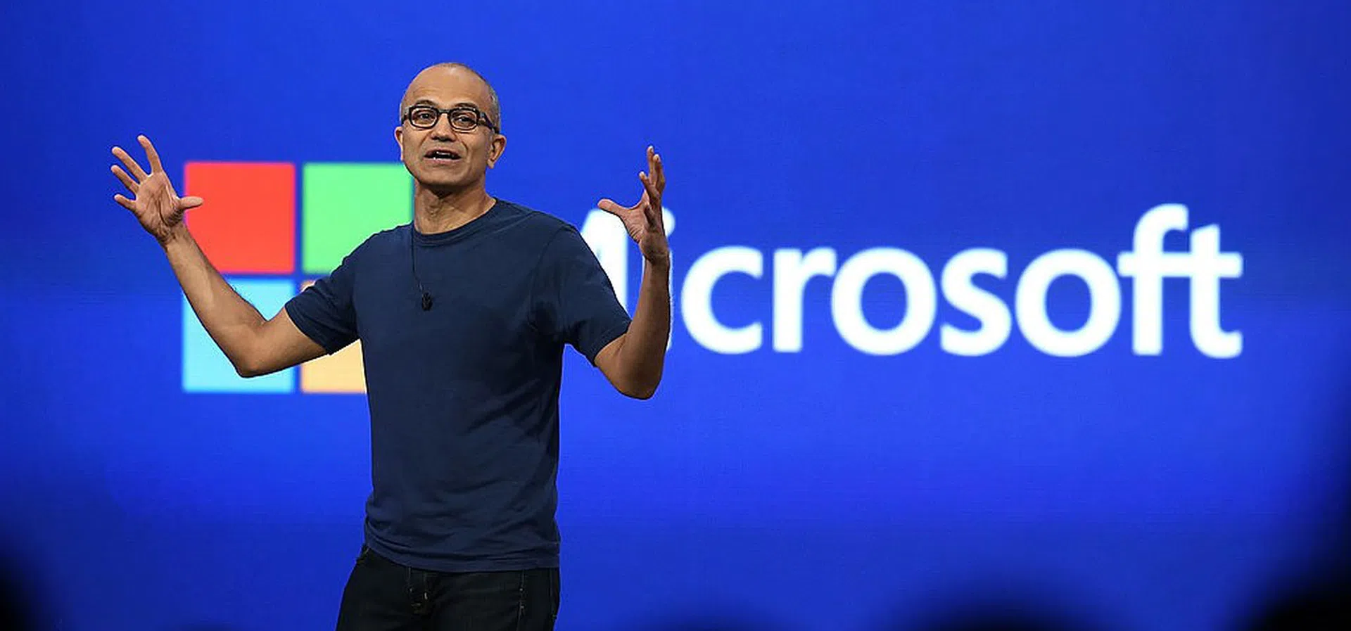 Microsoft внедрява изкуствен интелект във всички приложения на офис ...