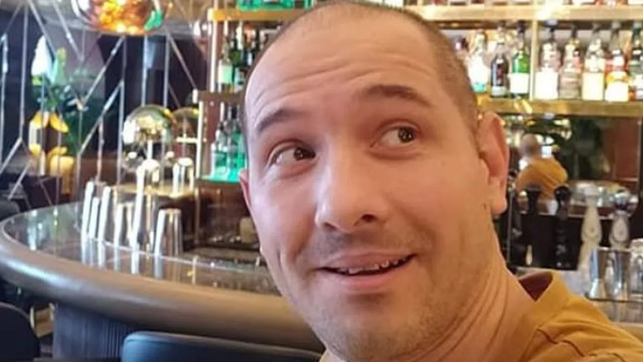 След тежката раздяла с Векилска Симо с нова млада хубавица Звезди Woman Bg