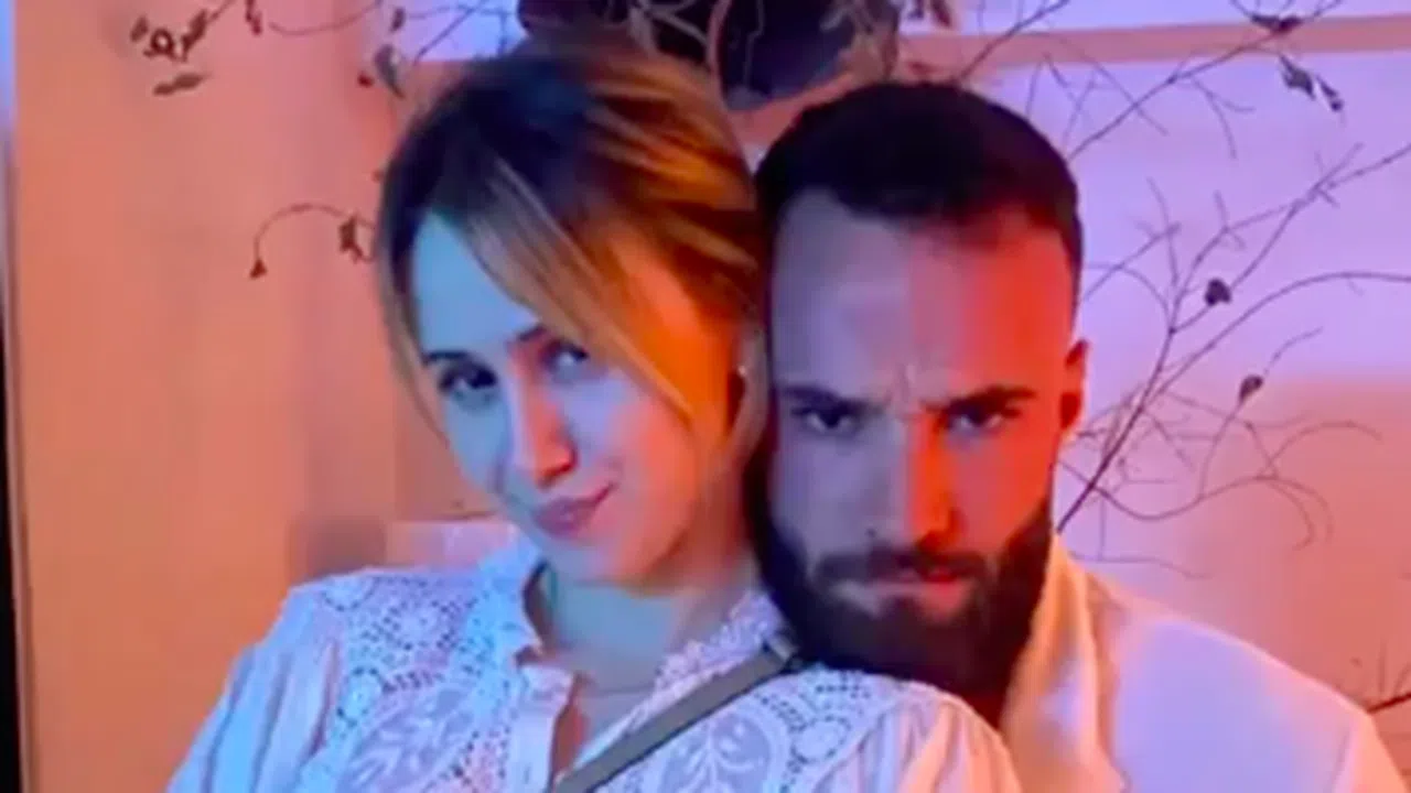 Мария Бакалова и Валери на нова романтична почивка вижте къде Звезди