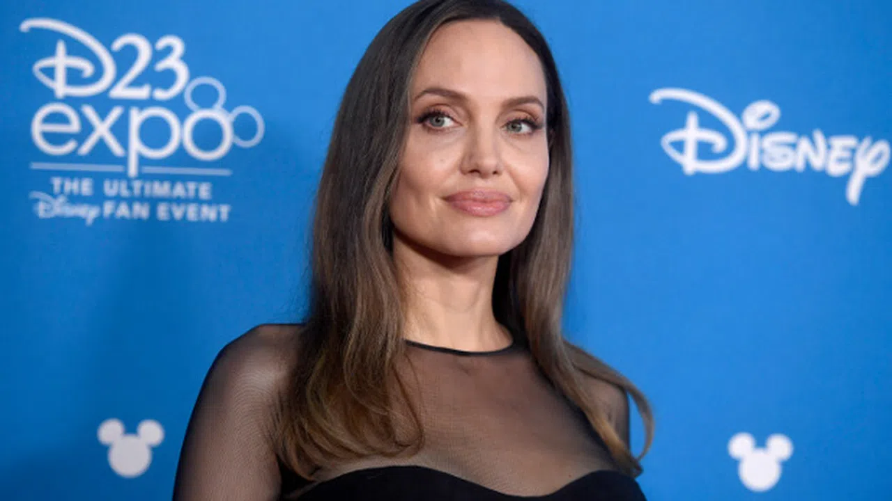 Звездите говорят откровено за първия си секс Новини Womanbg