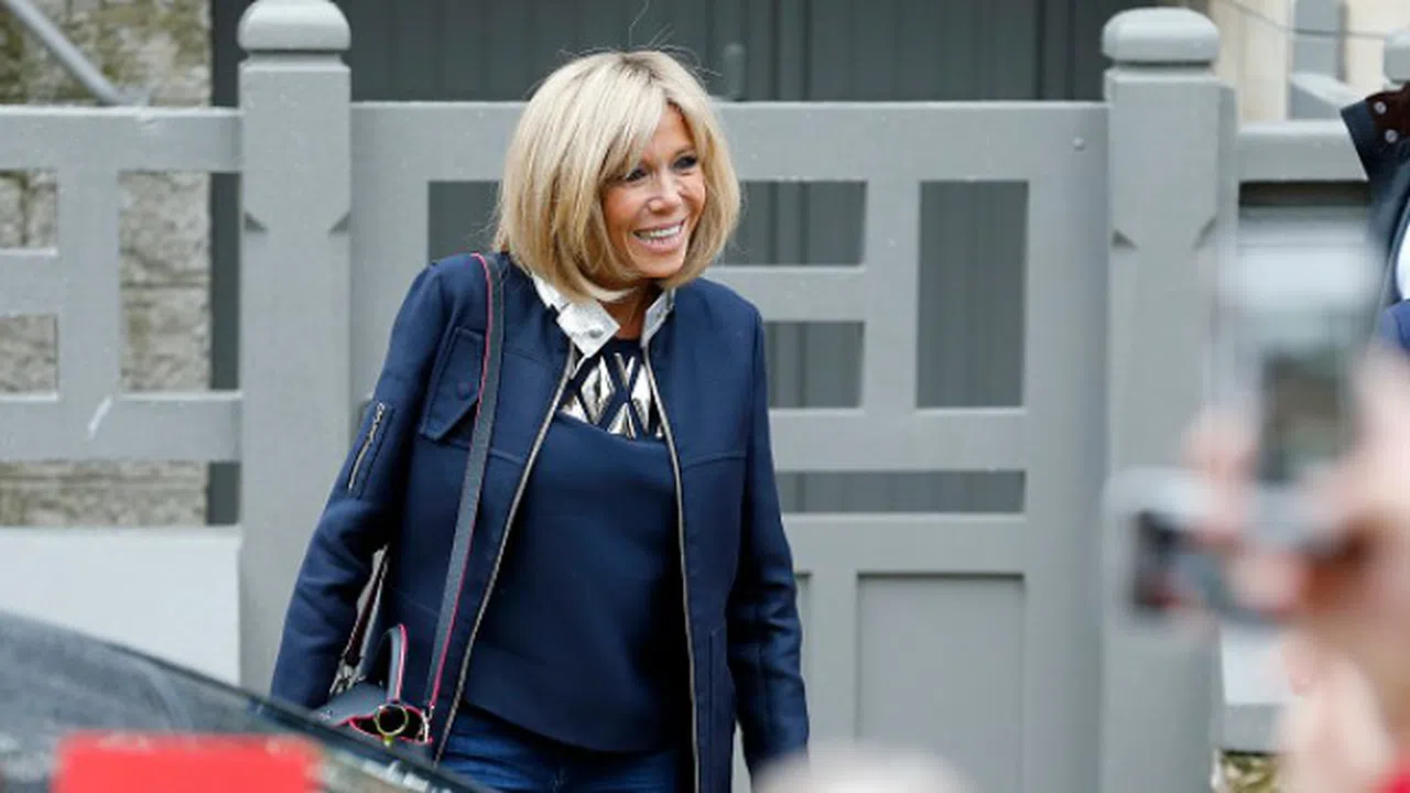 Скандал във Франция Бриджит Макрон била родена като мъж Новини Woman Bg