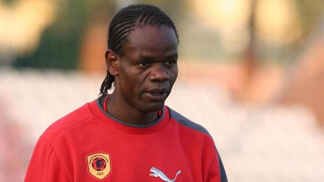 Angola Akwá regressa aos relvados... aos 45 anos | Abola.pt