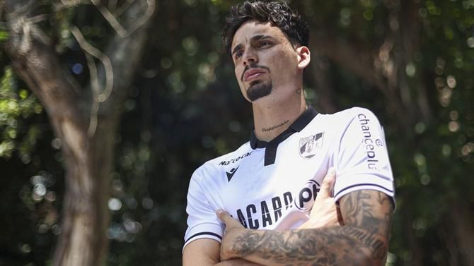 Comentários - Vitória de Guimarães Oficial: Calegari assina até 2026 e ...