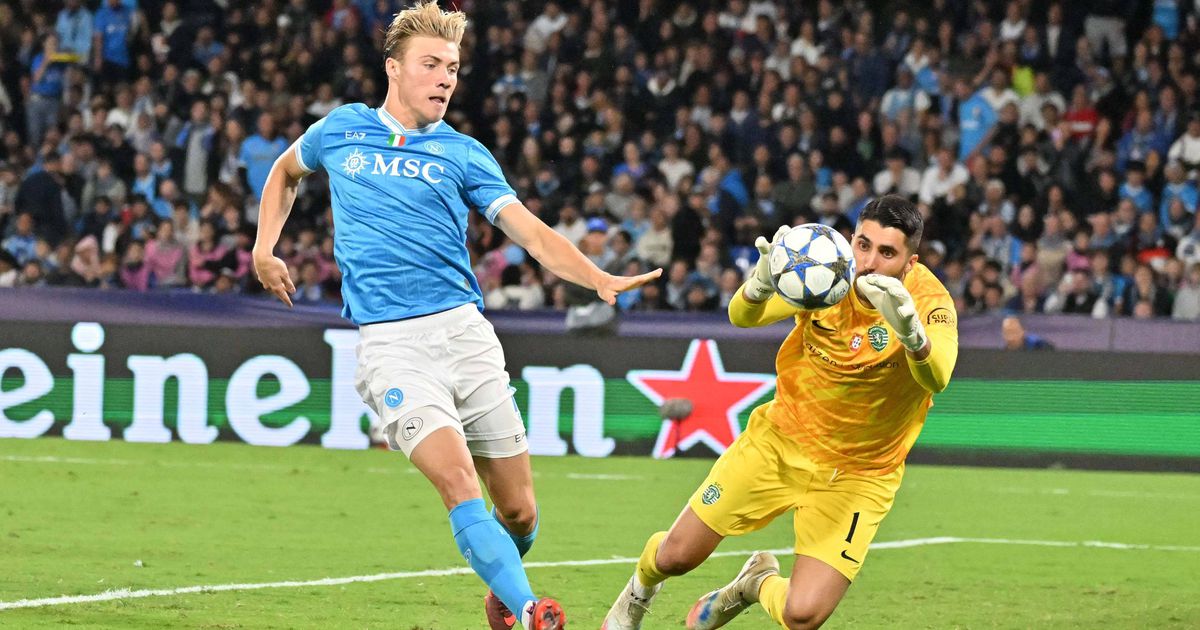 Rui Borges toma decisão sobre Rui Silva após erro em Nápoles | A Bola