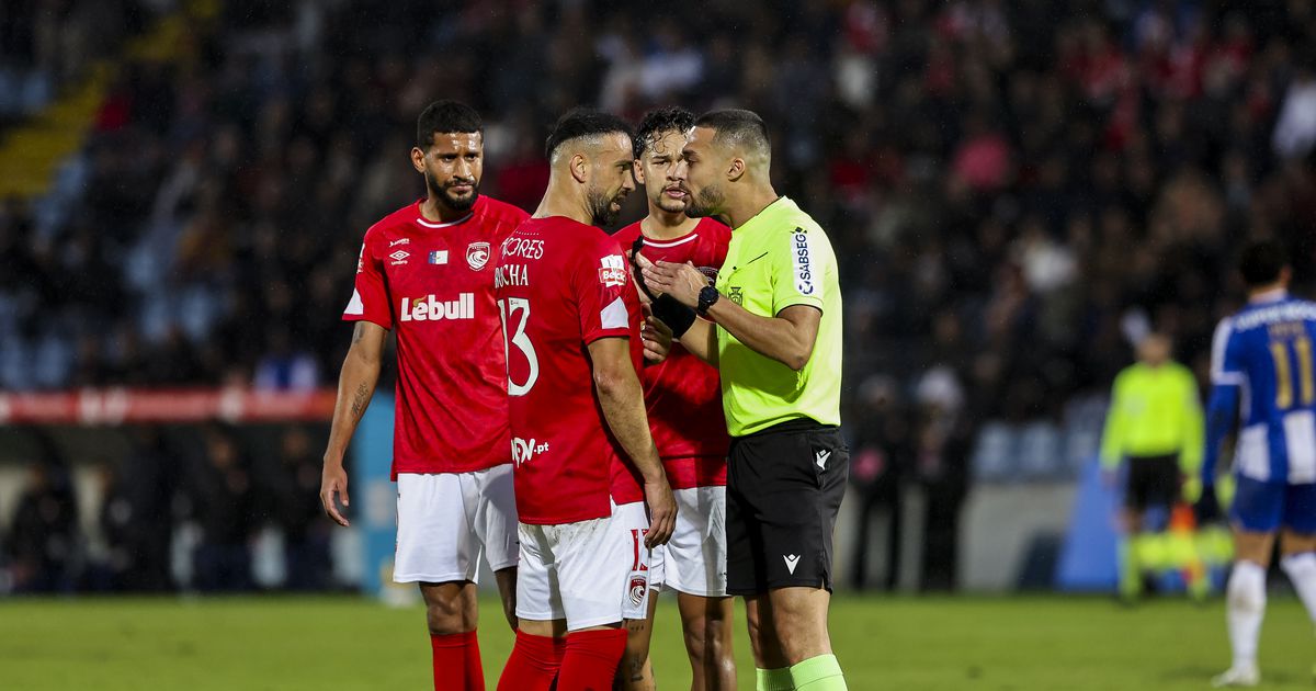 Bednarek devia ter sido expulso? A análise de Pedro Henriques ao Santa ...