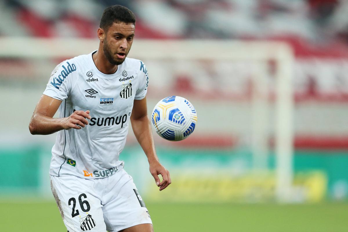 Comentários - Paços de Ferreira: Robson Reis de saída | Abola.pt