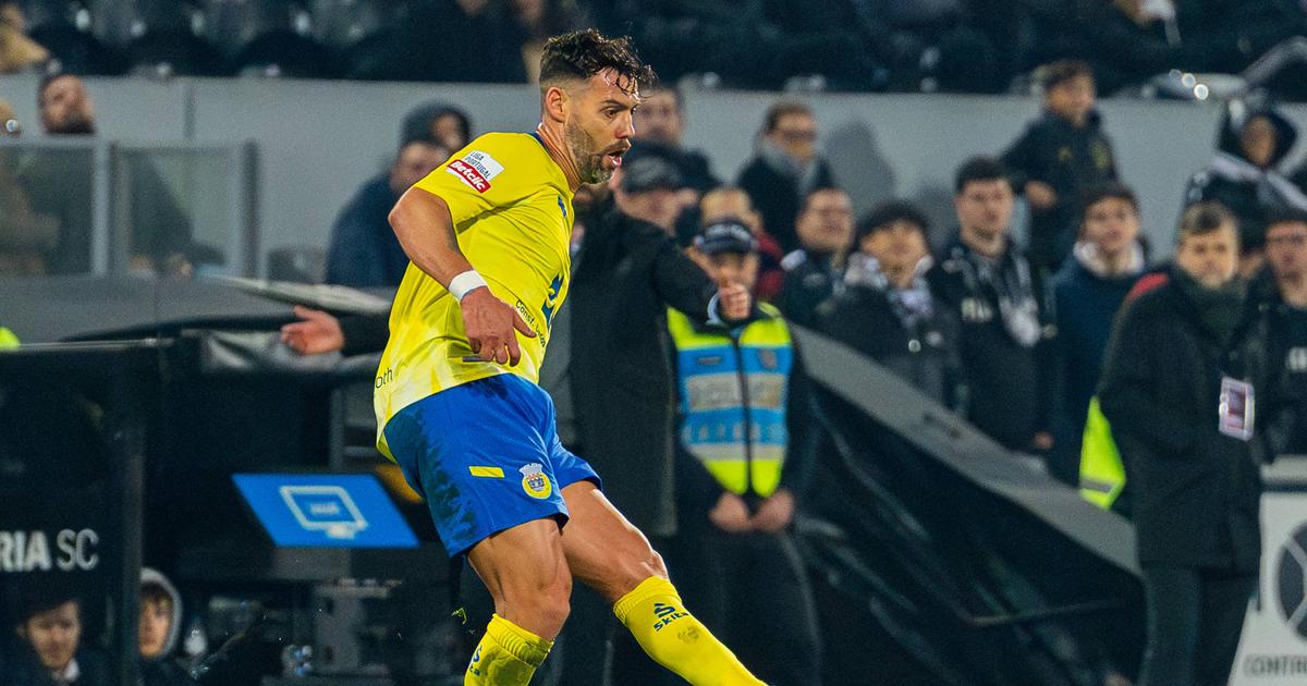 'Maestro' David Simão pronto para voltar a pegar na batuta do Arouca ...