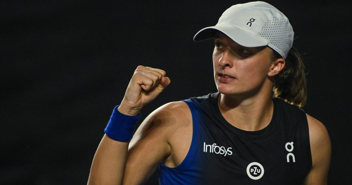 WTA Finals: Swiatek bate Sabalenka nas meias e pode ‘roubar-lhe’ número ...