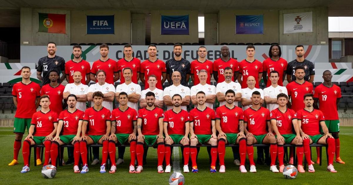 A fotografia oficial dos 26 que vão ao Euro 2024 | A Bola