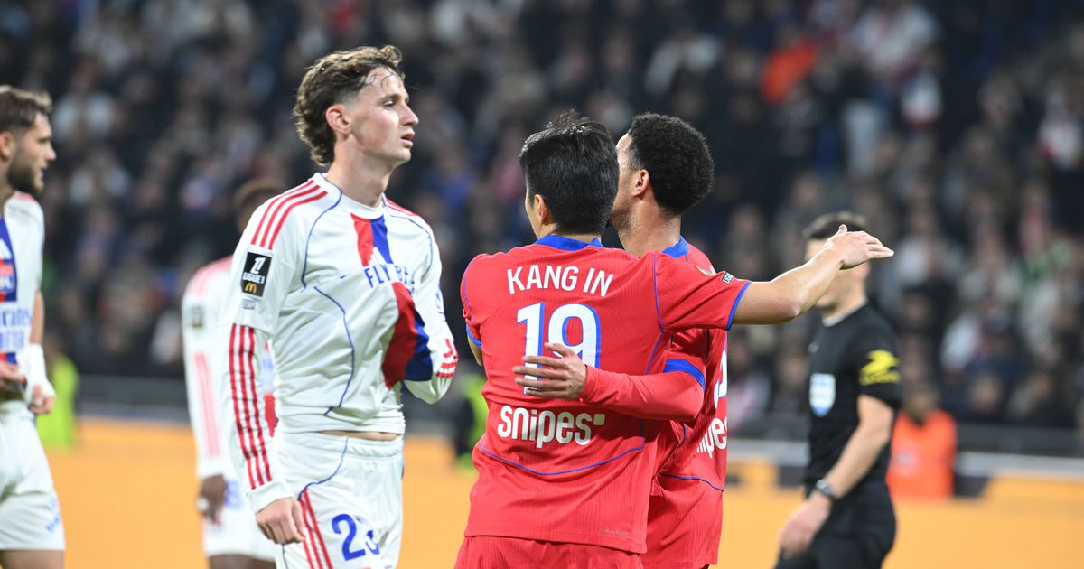 Lyon atira-se à arbitragem: «O PSG não precisa de jogar com 16» | A Bola