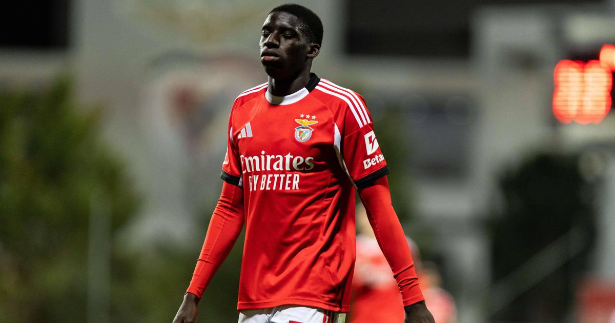 Benfica negoceia renovação de Banjaqui com Barcelona à espreita | A Bola