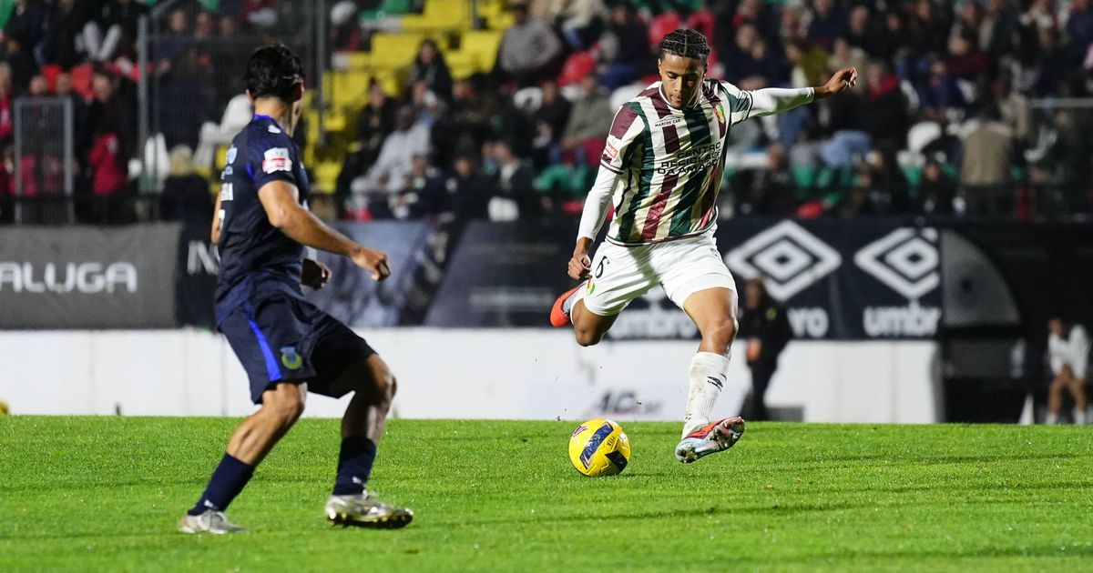 Mercado oficial: Oumar Ngom ruma a Itália e deixa milhões na Reboleira ...