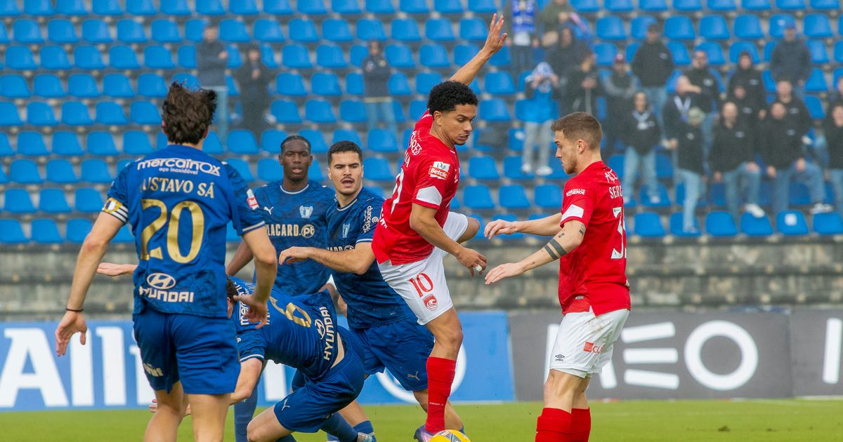 Atrás de um Pinheiro esteve o Sorriso dos minhotos (crónica) | A Bola