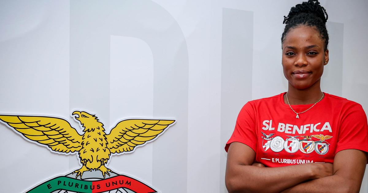 Oficial: Central angolana renova com Benfica até 2026 | A Bola