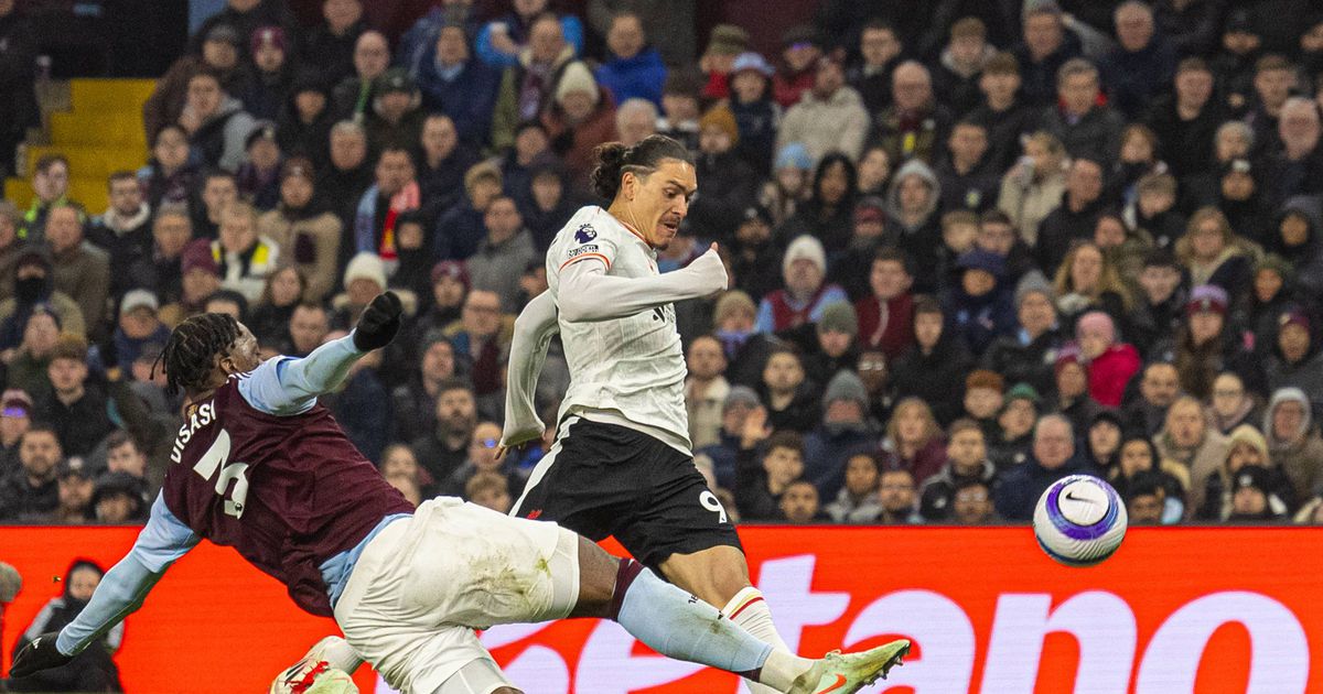 Ex-Liverpool critica Darwin depois de falhanço: «Faz o teu trabalho ...