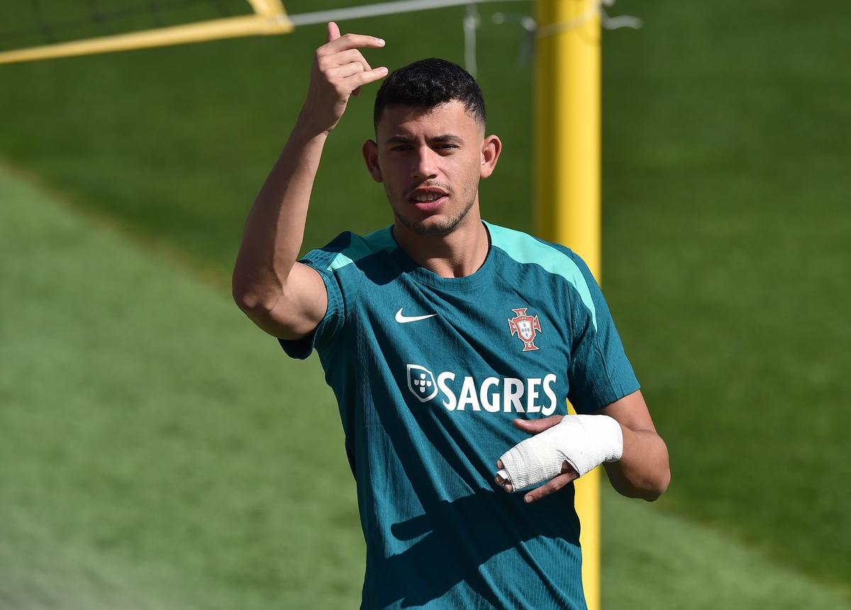 Fotogaléria - Seleção: todos disponíveis para a Suécia | Abola.pt