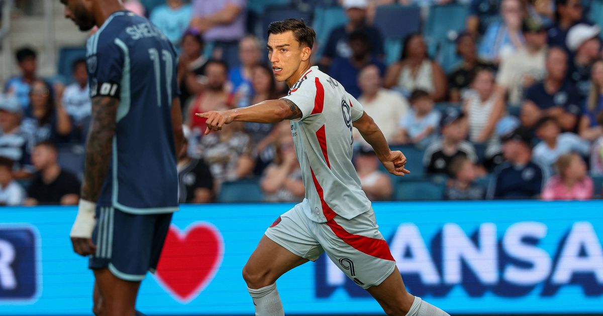 Musa volta a bisar e ainda assiste na vitória do Dallas na MLS (vídeos ...