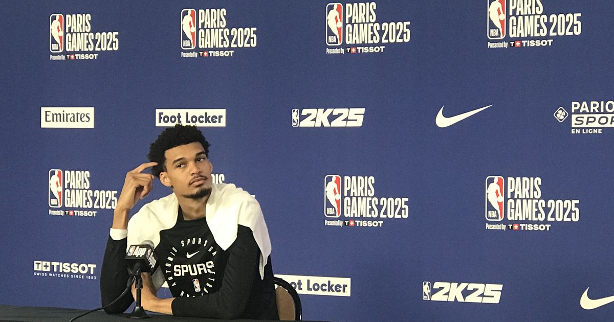 ‘Alien’ Wemby regressa a casa para mostrar Paris aos Spurs e encantar ...