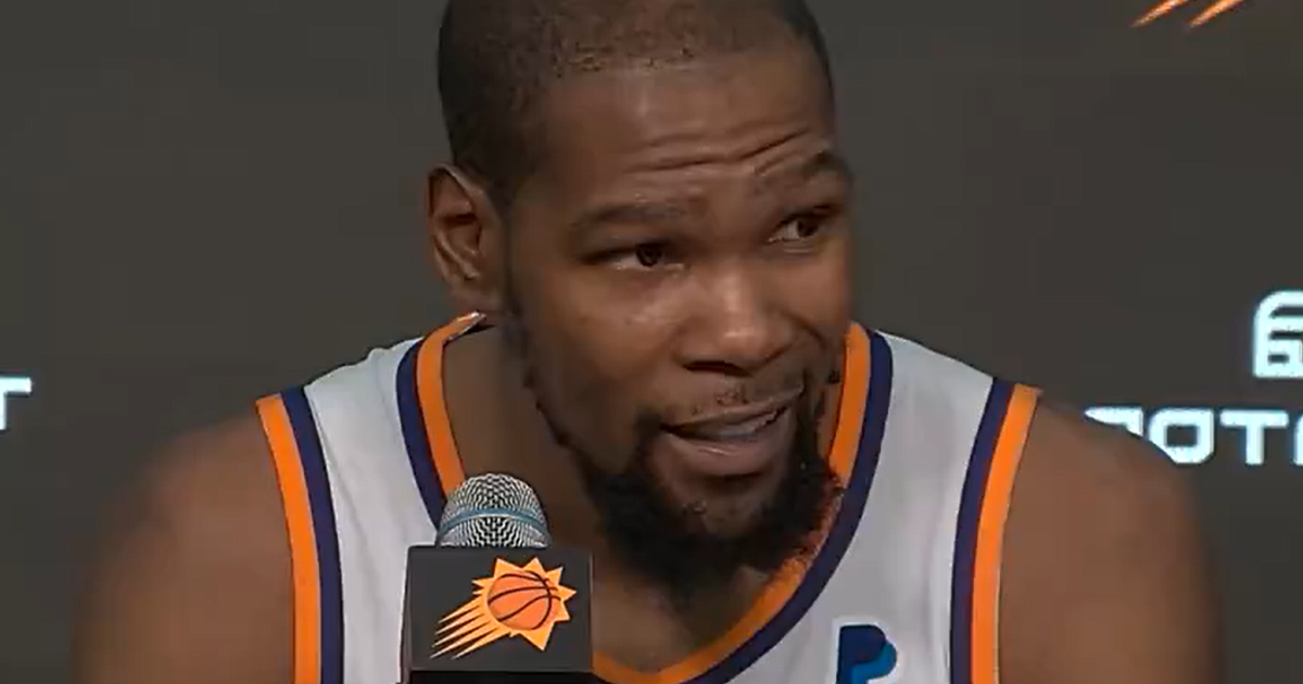 NBA: a reação de Kevin Durant ao saber que Embiid fez 70 pontos | A Bola