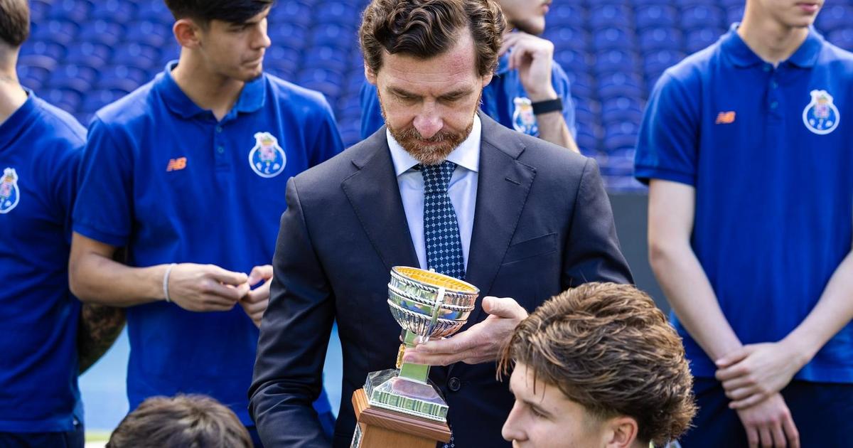 Villas-Boas felicita campeões: «FC Porto está a ser construído em casa ...