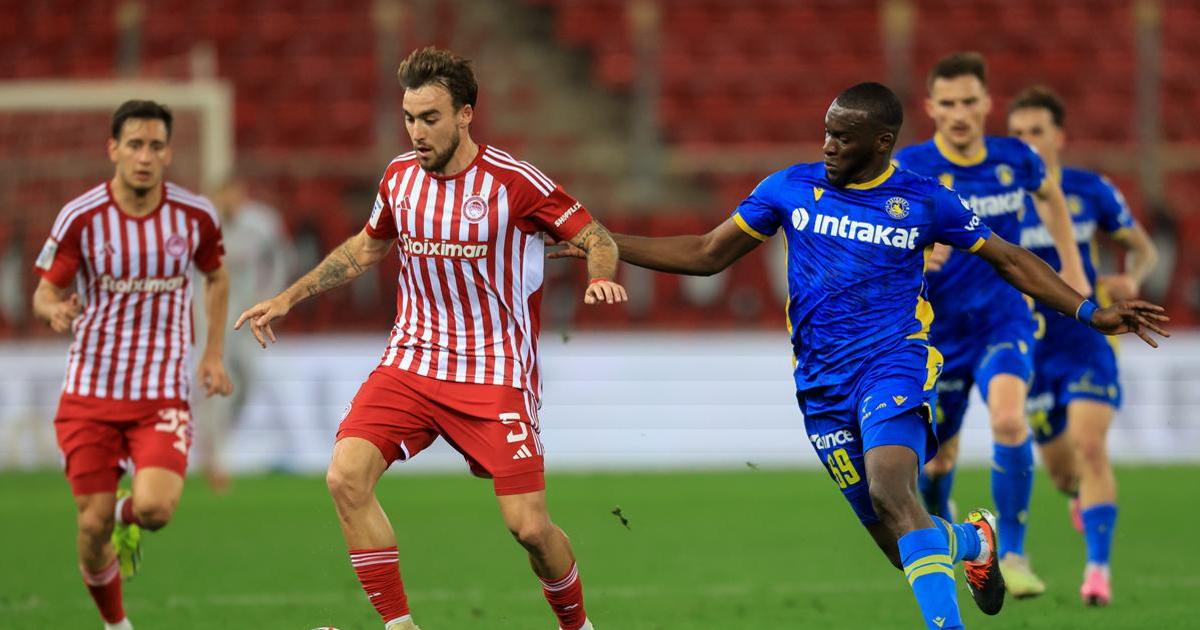 André Horta assiste para a 'cambalhota' do Olympiakos perto do fim | A Bola