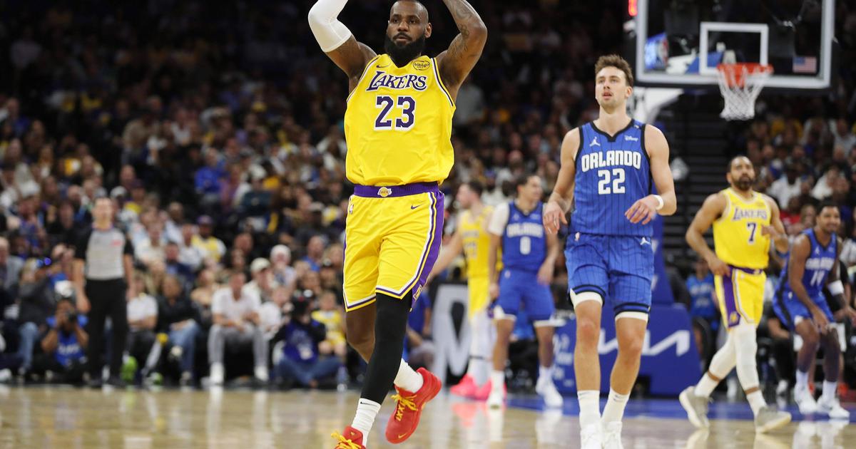O 'drible' comercial de LeBron James | A Bola
