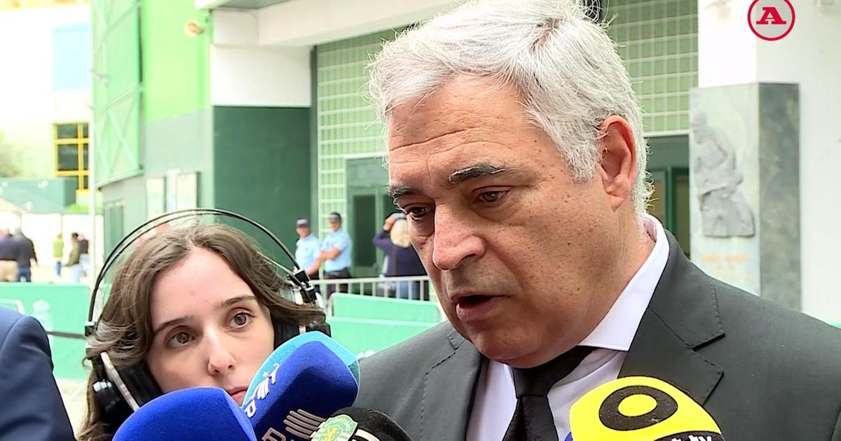 José Couceiro na homenagem a Manuel Fernandes | A Bola