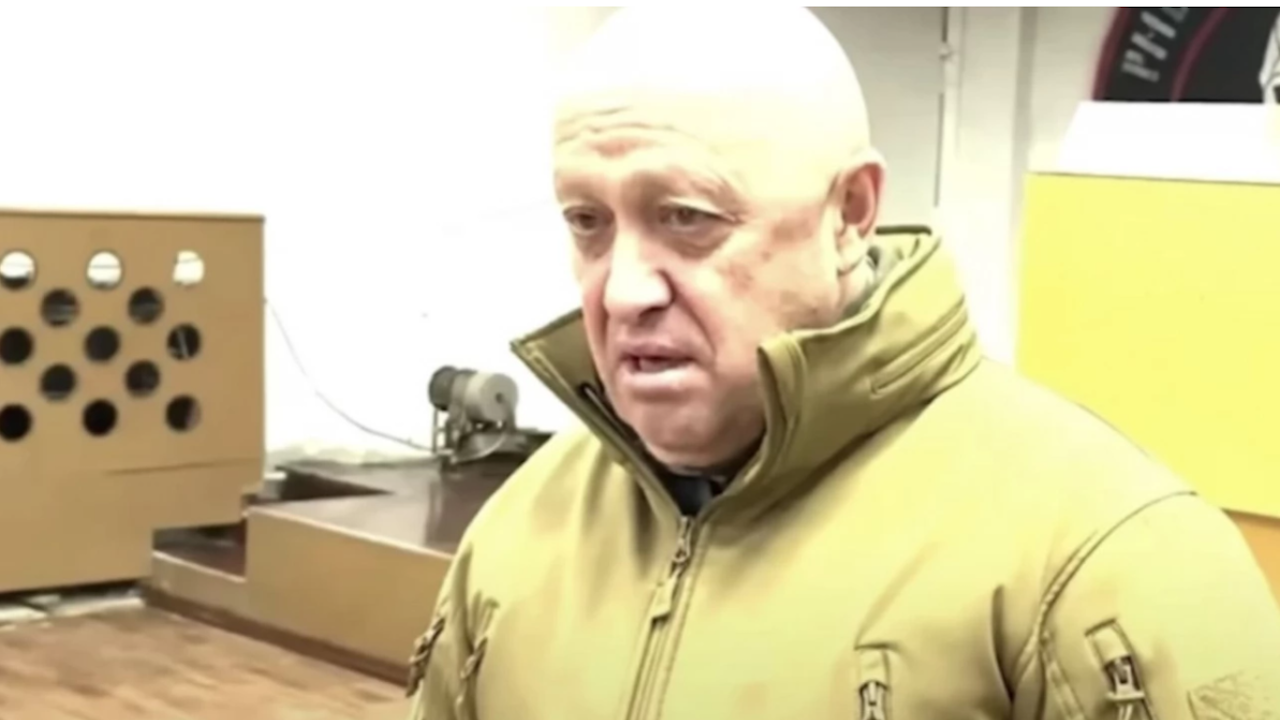 Пригожин поиска прокуратурата да разследва престъпления на високопоставени руски военни Новини бг