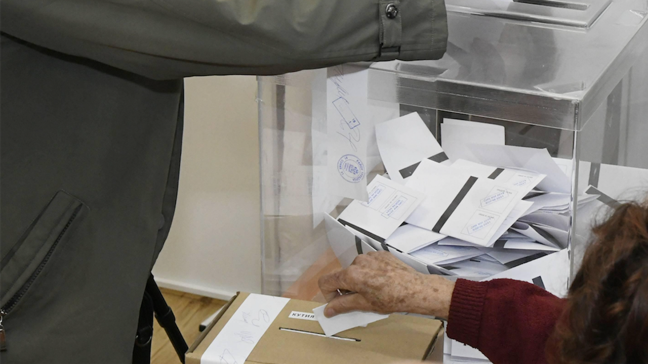 По висока избирателна активност е регистрирана към 11 00 часа на втория тур в община Павликени