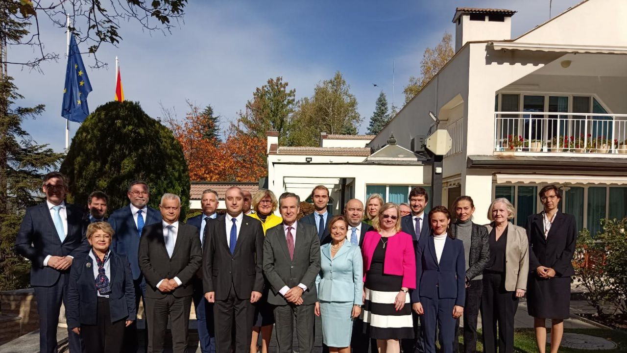 Министър Славов се срещна с посланиците на ЕС Новини бг