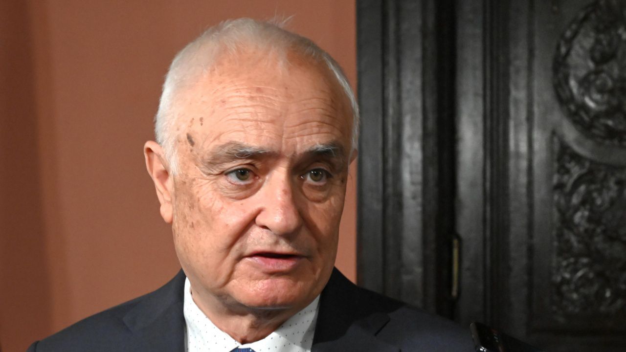 Министър Запрянов Изпращането на български войници в Украйна никога не е било обсъждано не се