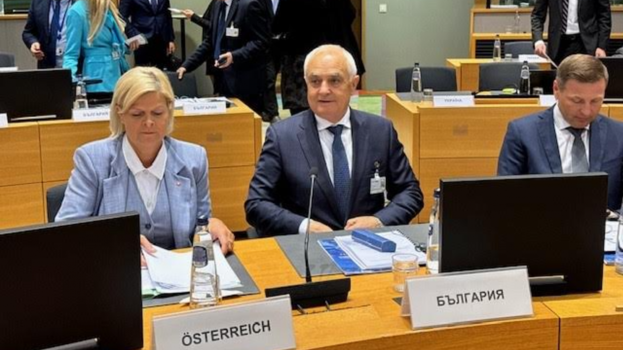 Министър Запрянов Необходимо е значително увеличаване на индустриалния производствен капацитет