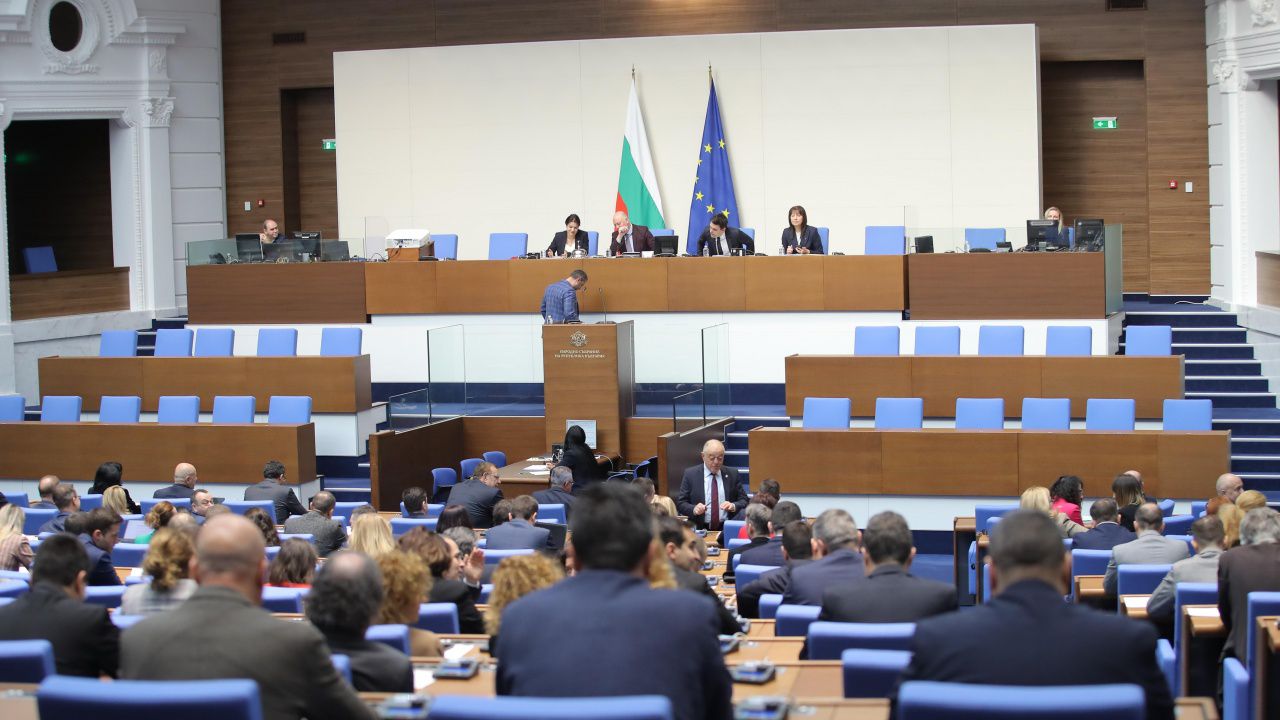Депутатите удължиха работното си време Новини бг