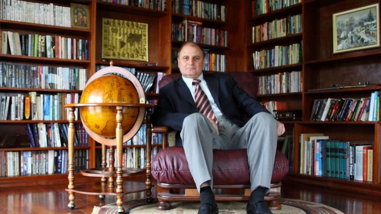 Проф. Николай Радулов пред novini.bg: Опасността от тероризъм навред по ...