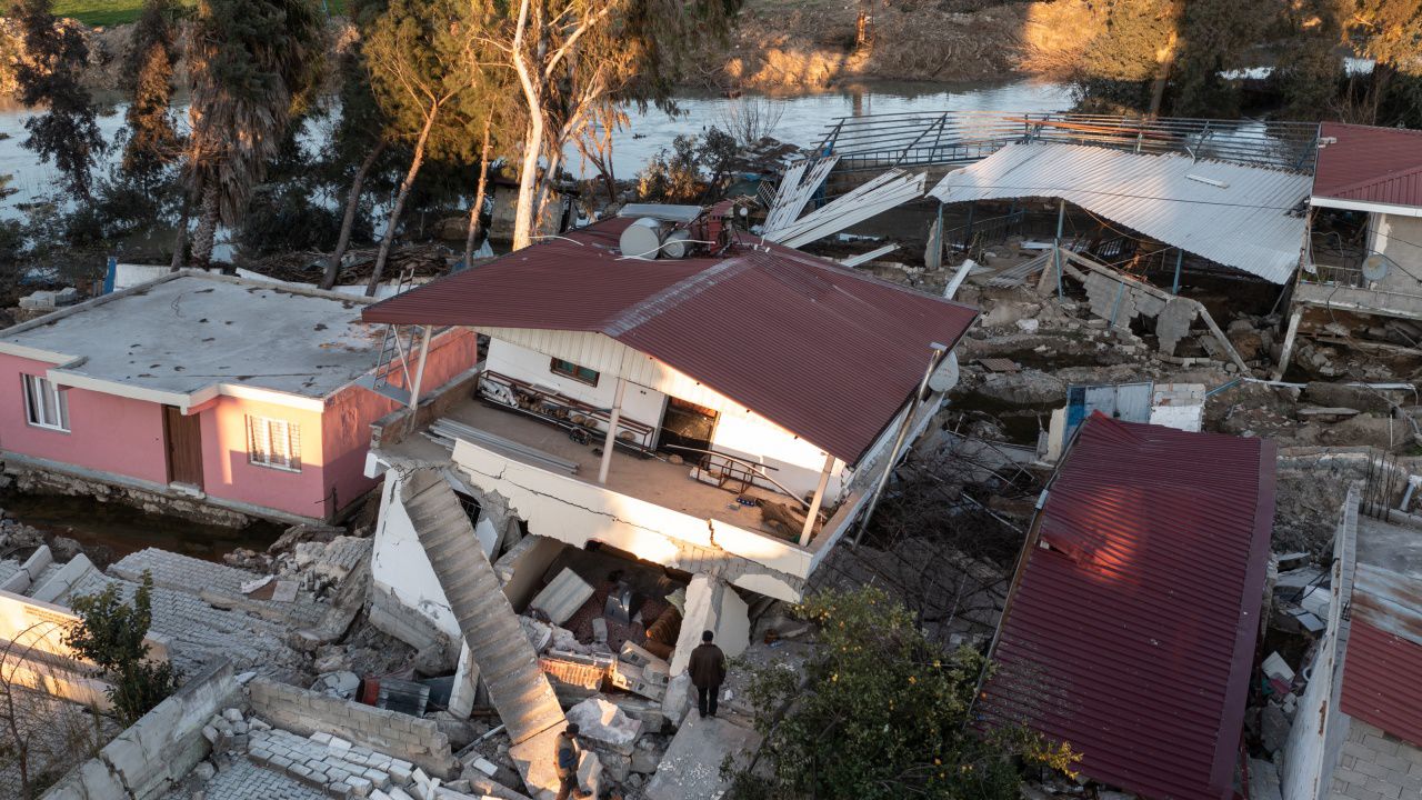 Близо 4000 души бяха евакуирани заради земни срутвания в Китай Новини бг