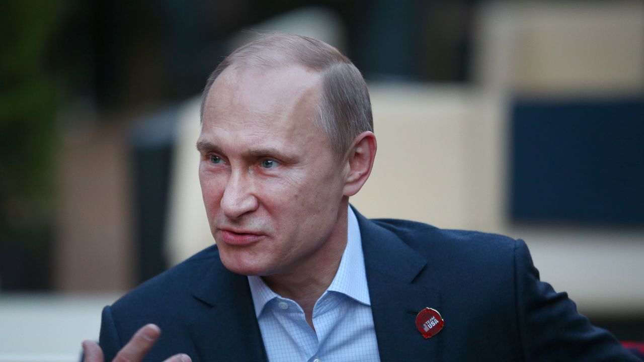 Спекулации за двойник на Путин Президентът търси часовника си на