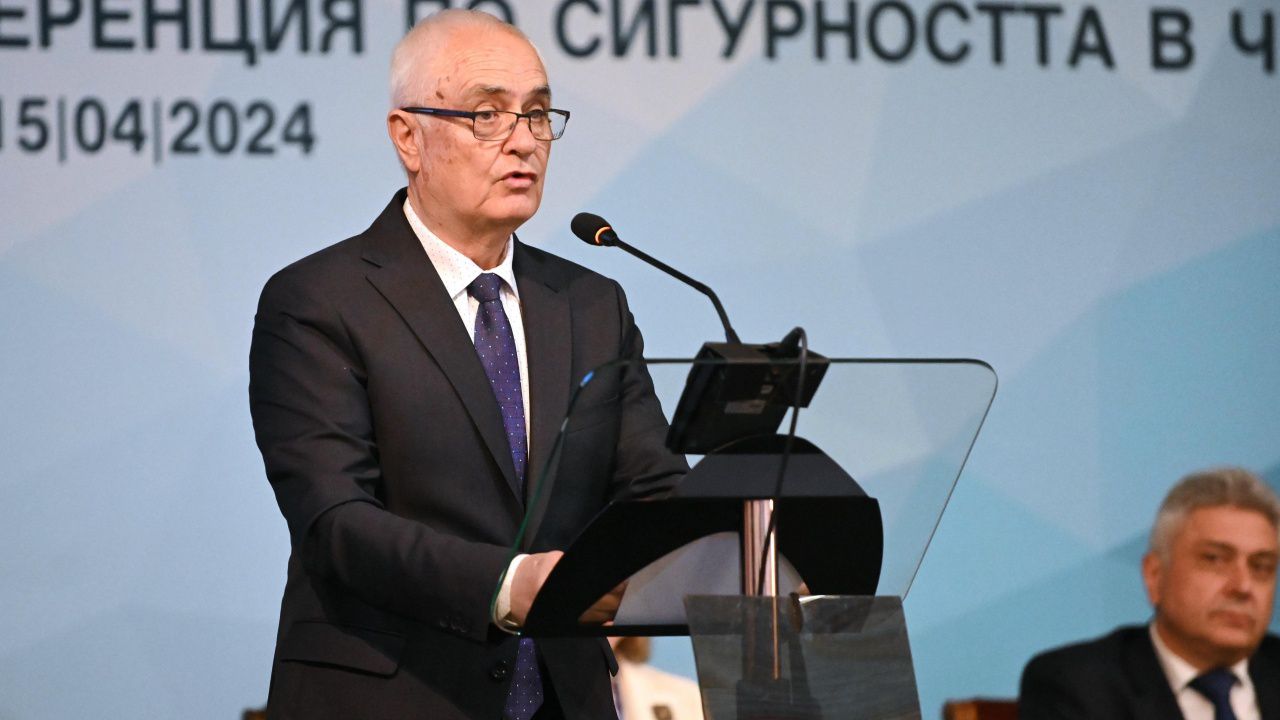 Атанас Запрянов България остава изцяло ангажирана да оказва военна и военно техническа помощ за