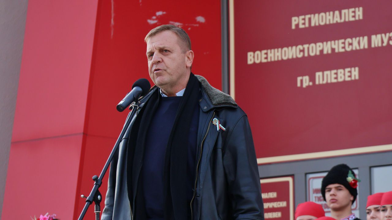 Каракачанов Скопие се държи нагло и арогантно София трябва да има категорична позиция Новини бг