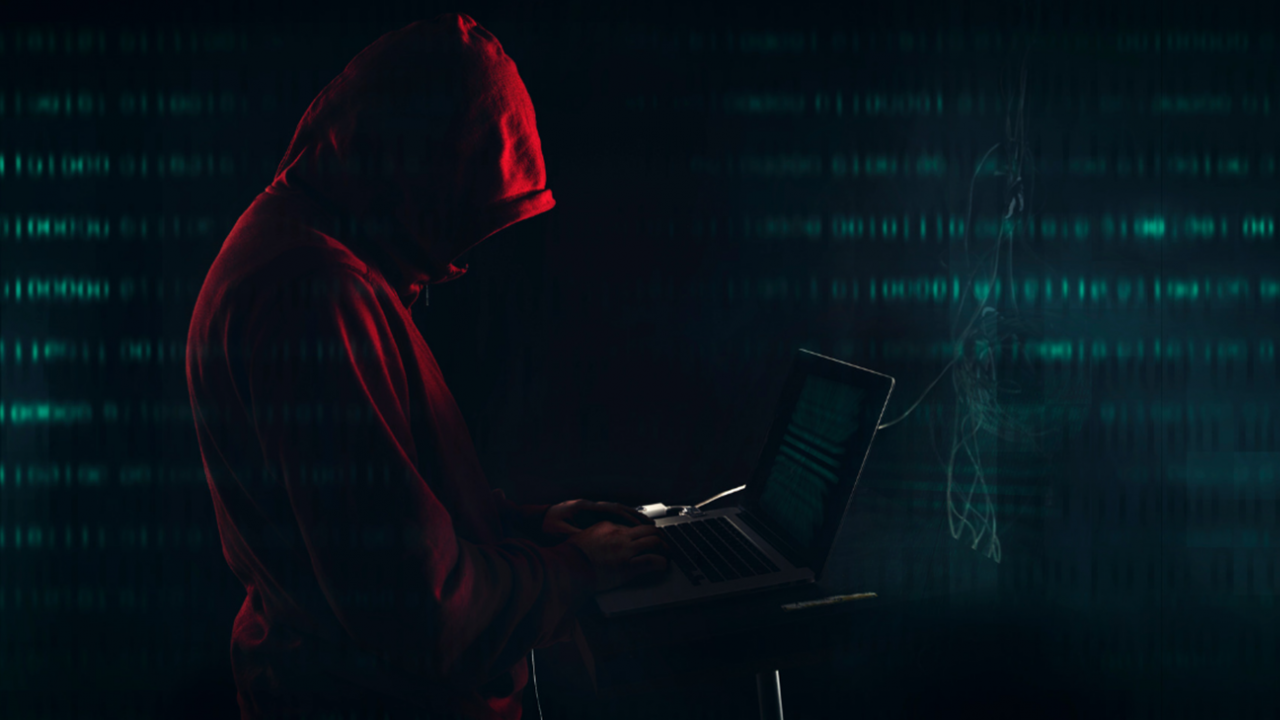 Съдът решава дали да остави в ареста хакера Емил Кюлев Новини бг