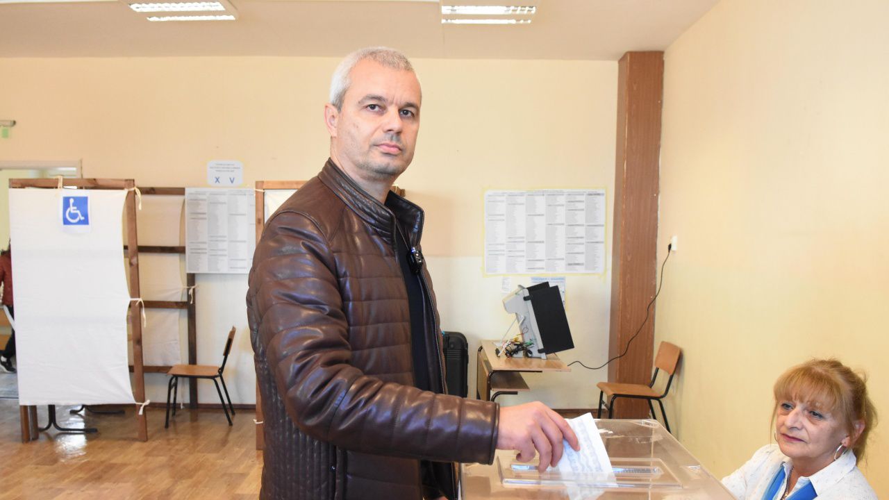 Костадинов Гласувах България да бъде вече пример а не за присмех Новини бг