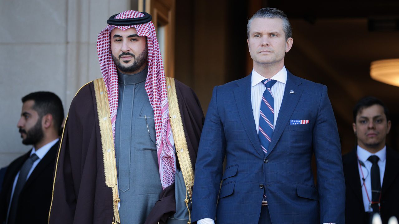 Министрите на отбраната на САЩ и Саудитска Арабия обсъдиха сътрудничеството между двете страни
