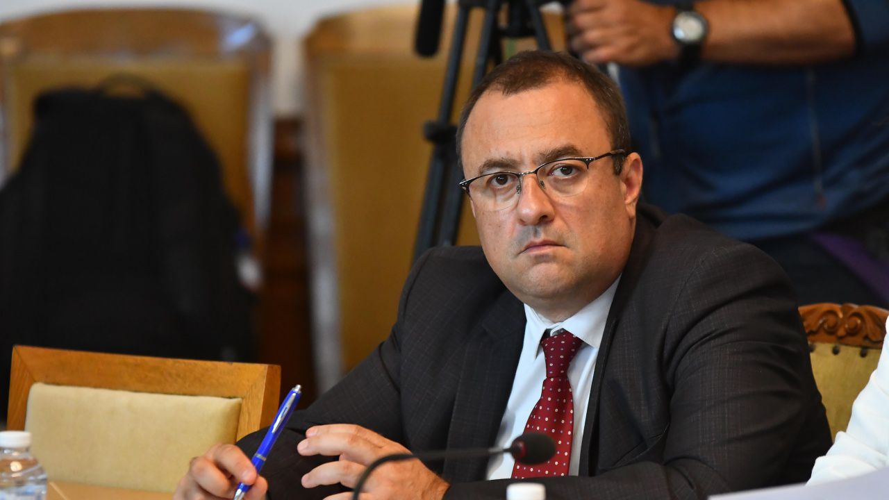 Регионалният министър Обществената поръчка за ремонтите на