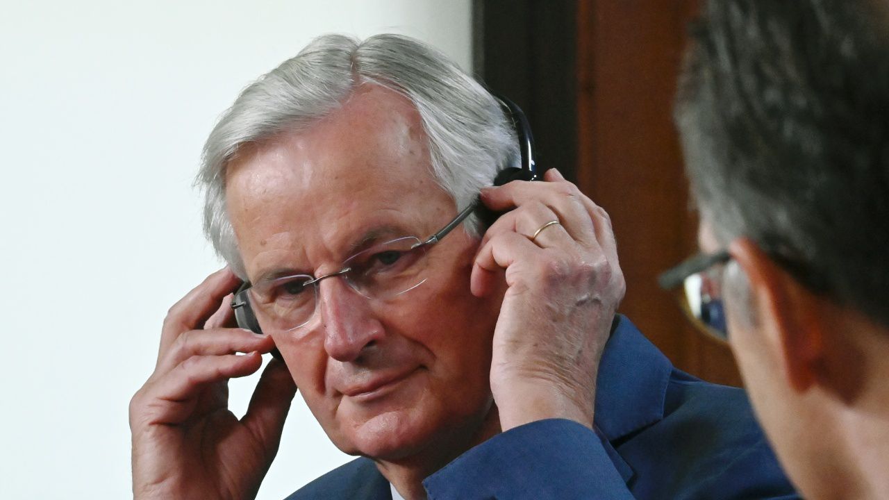 Френското правителство падна след вота на недоверие Новини бг