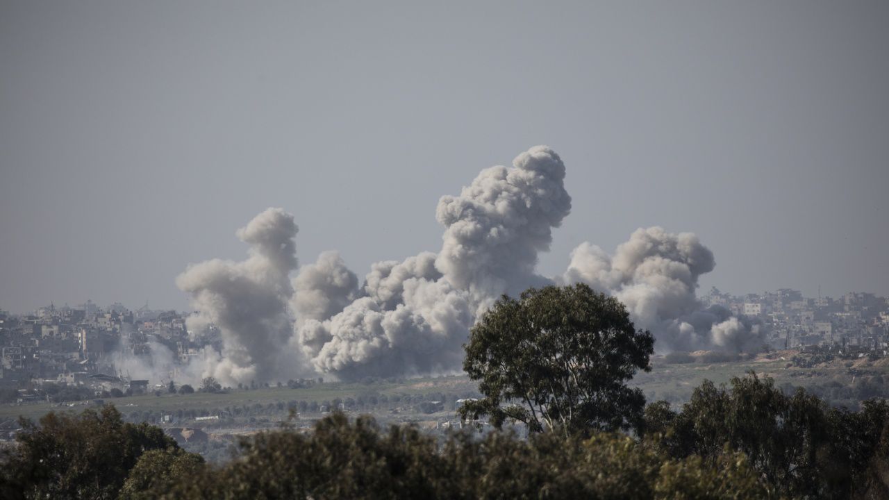 Властите в Газа съобщиха за 18 убити при израелски удари Новини бг