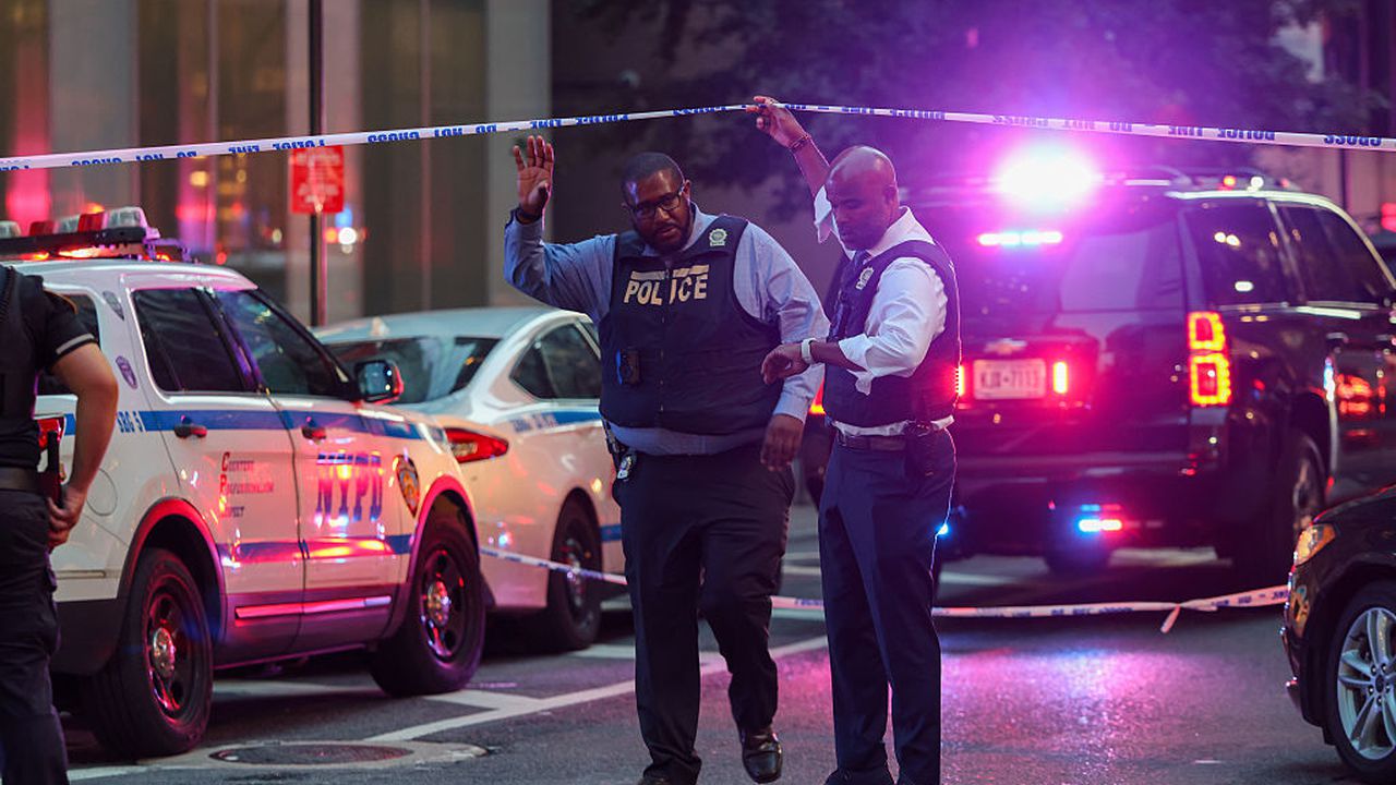 Смъртоносна стрелба в бар Най малко 4 души са убити Новини бг