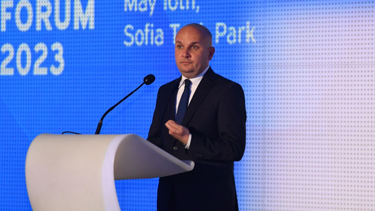 Илхан Кючюк след доклада за РСМ Вкарването на македонски език и идентичност беше грешка още