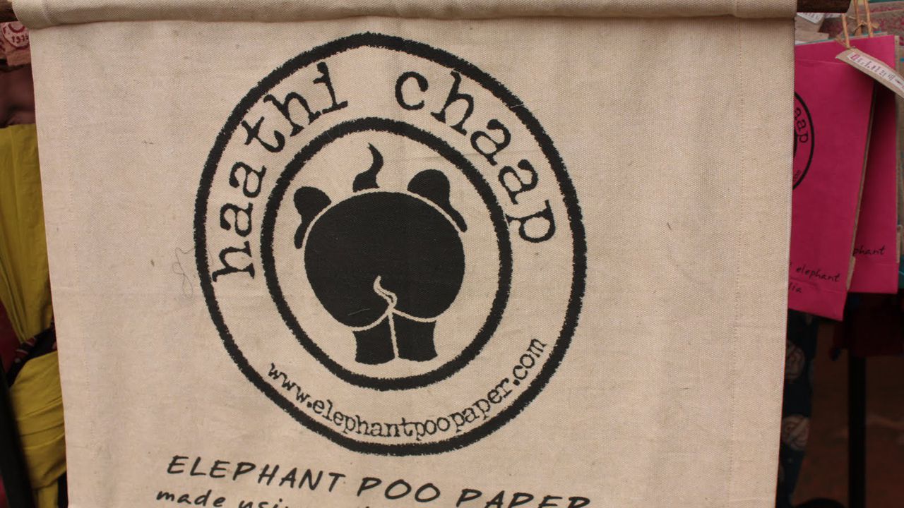 Правят валентинки от слонски фекалии Новини бг