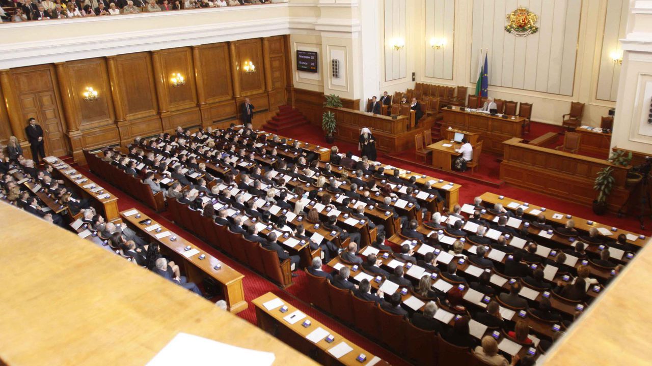 Над 300 бона е получилa ГЕРБ от субсидията на независимите депутати Новини бг